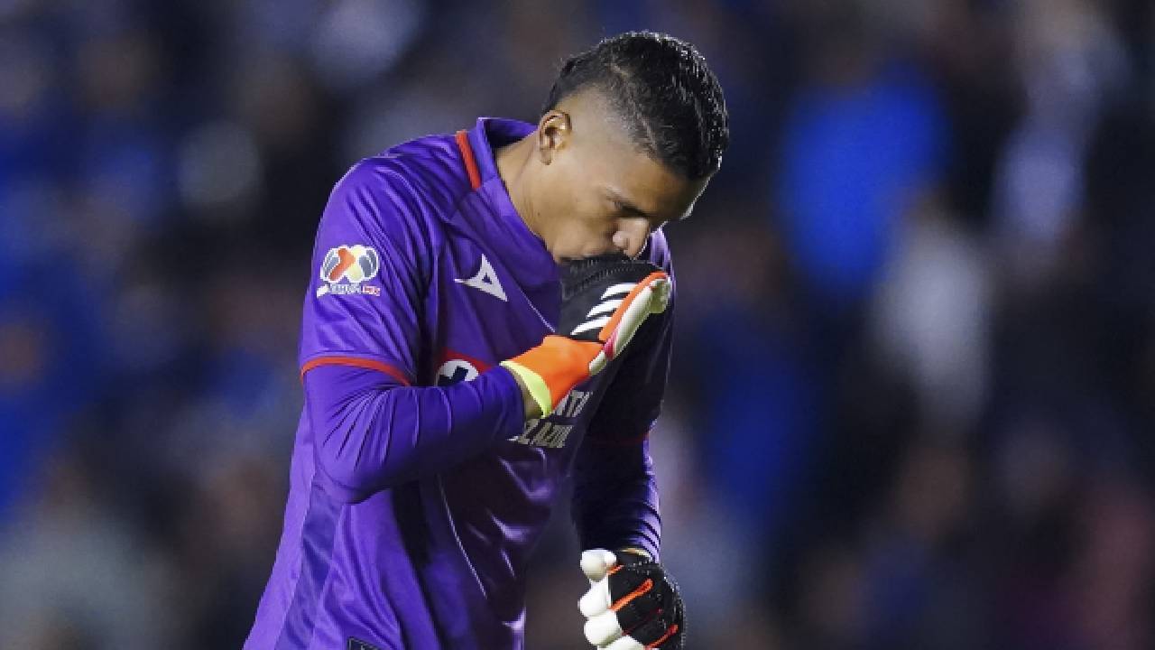 ¿Kevin Mier se va de Cruz Azul? La millonada que pagaría equipo de la ...