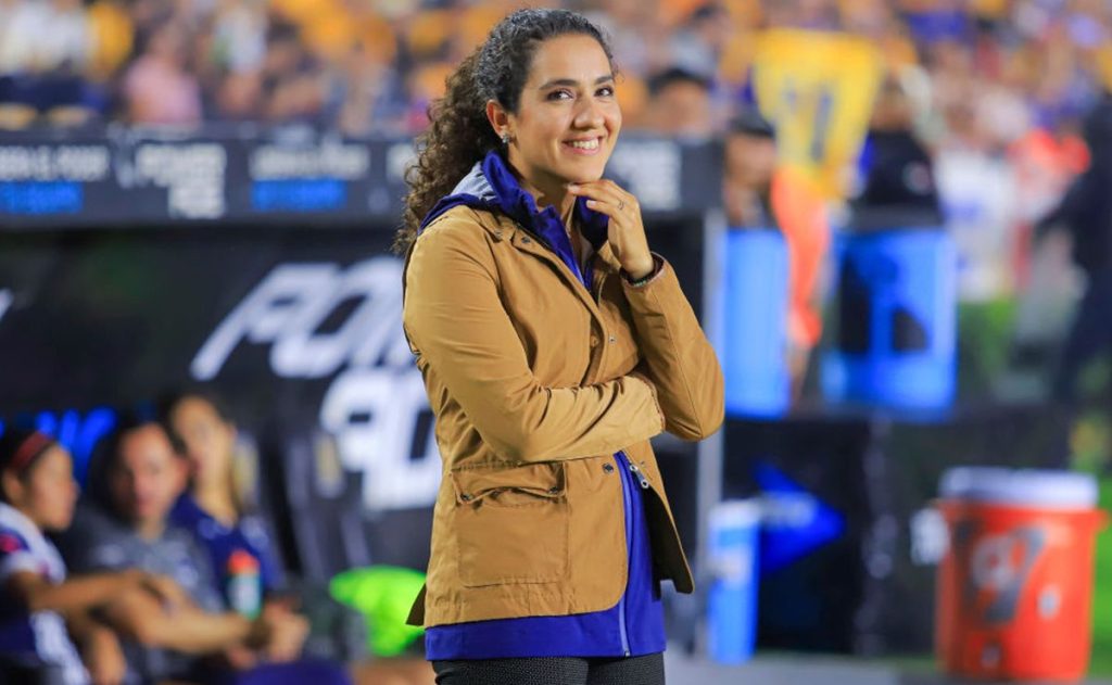 Eva Espejo, DT de Rayadas y la cuarta mejor entrenadora del Mundo ...