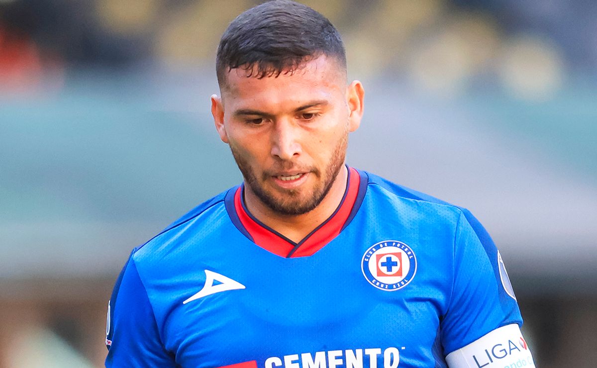 Esposa de Juan Escobar de Cruz Azul es acusada de desfalco Esposa de Juan Escobar de Cruz Azul es acusada de desfalco