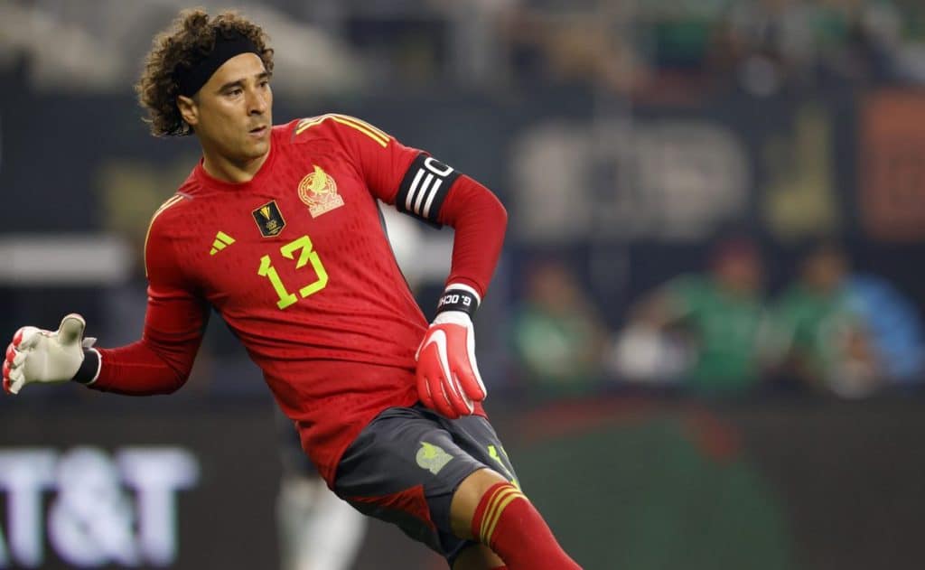 Memo Ochoa y la llamativa historia del AVS Futebol SAD - JuanFutbol