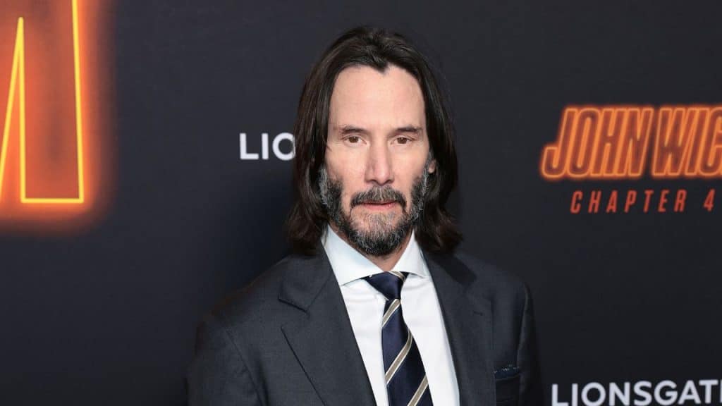 Keanu Reeves se accidenta en su debut en automovilismo - Juanfutbol