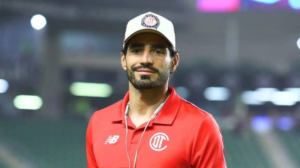 Pollo Briseño le tira con todo al América por su pasado en Chivas