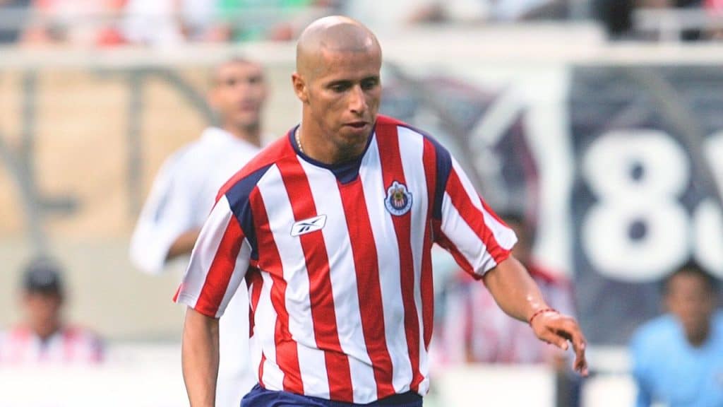 Bofo Bautista en polémica por insultar al árbitro en Copa Chivas ...