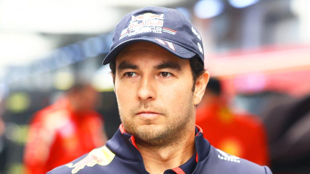 Checo Pérez regresa a la Fórmula 1 y recibe tremendo elogio