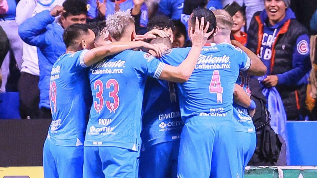 Cruz Azul ya no lo quiere y dos equipos van a su rescate - Juanfutbol