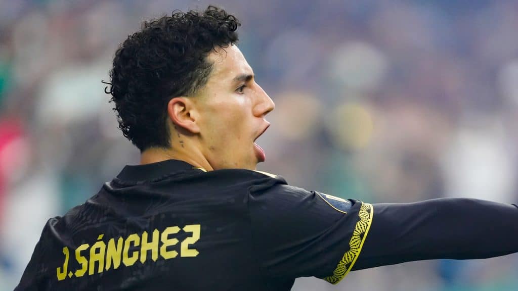 México sufrió por un instante tras inesperado error de Jorge Sánchez ...